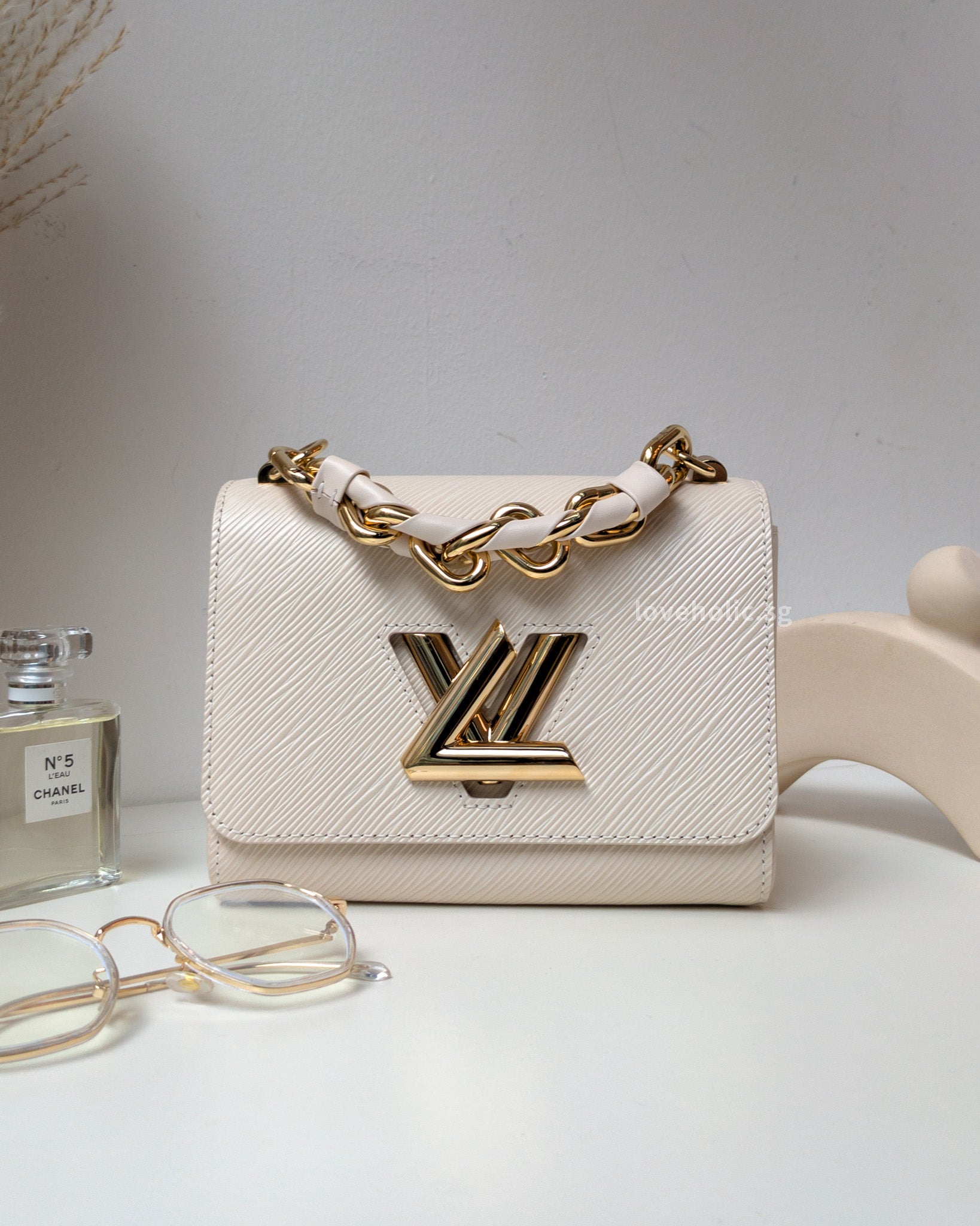 LOUIS VUITTON - authentic luxury pieces curated by Loveholic – loveholic